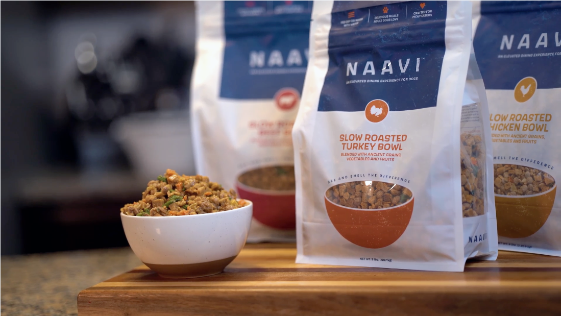 Naavi - Elevated Dining for Dogs